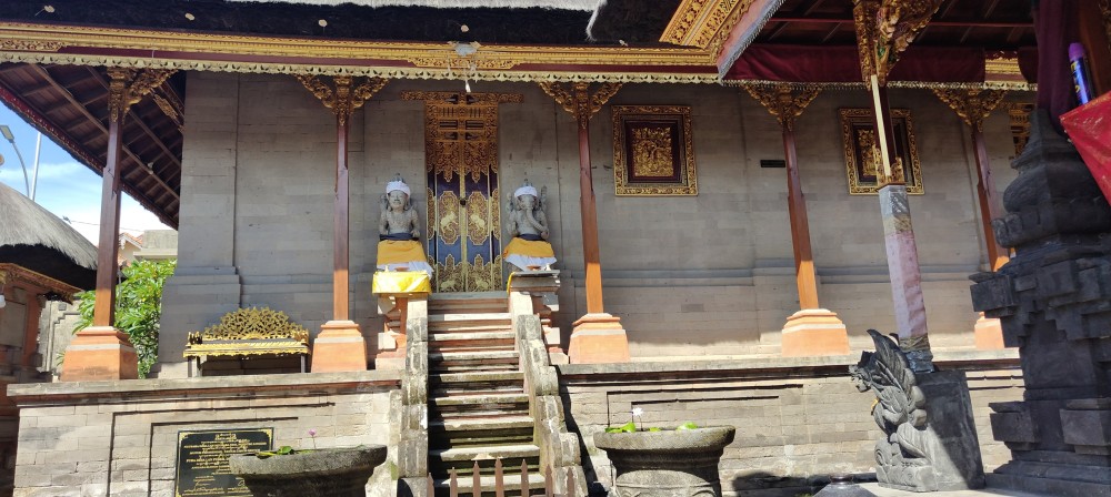 Gedong Sesuwunan Ratu Hyang Agung