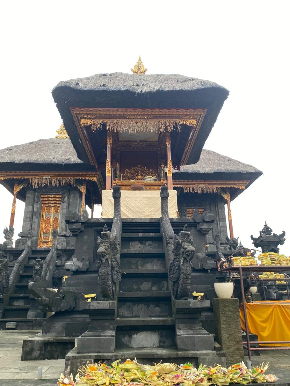 pelinggih tajuk dalem